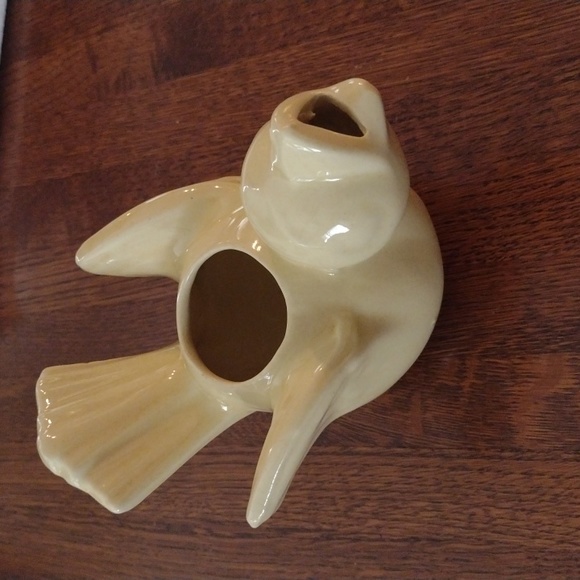 Shawnee | Accents | Vintage Shawnee Pottery Baby Bird Planter B63 ...